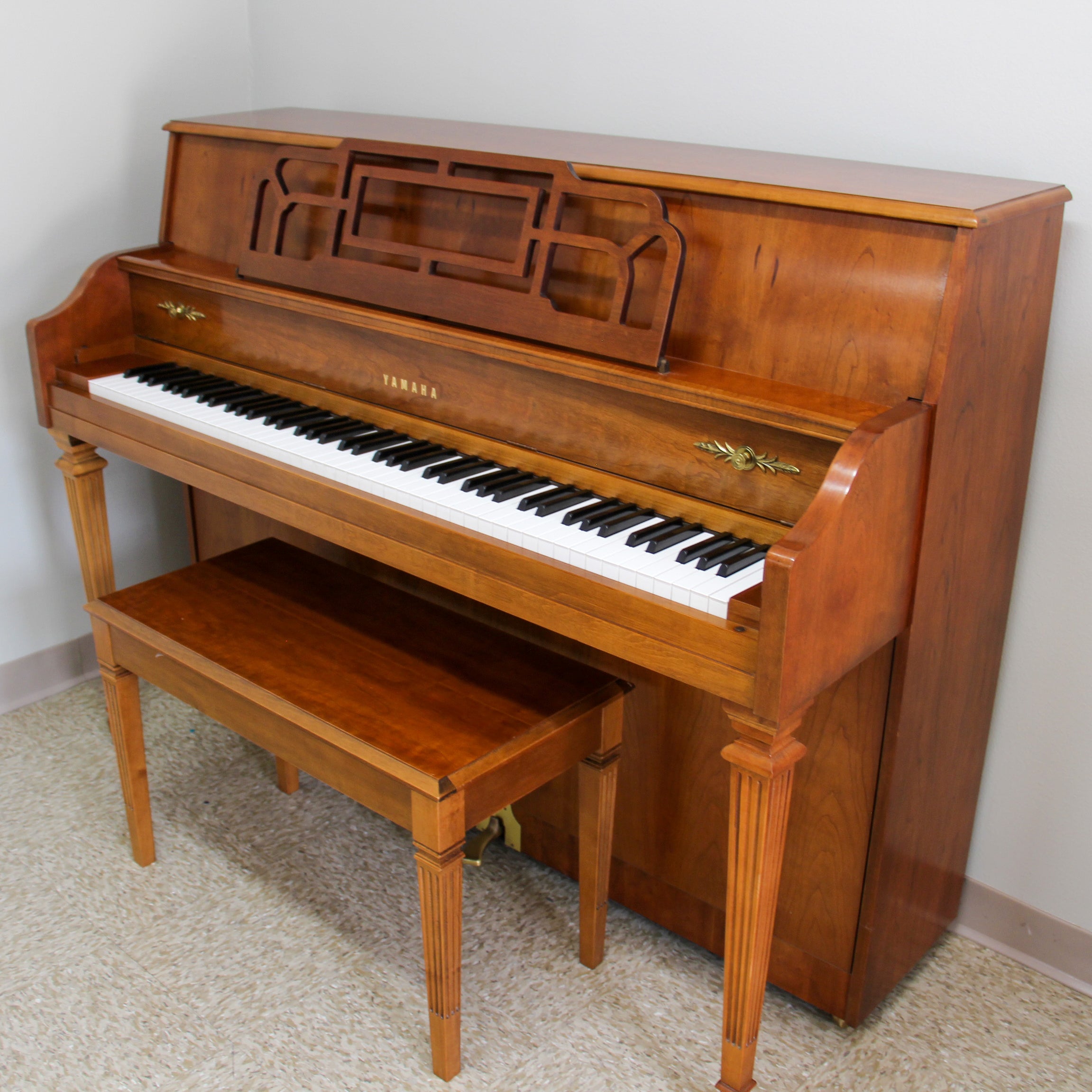 Yamaha M500 Console Upright Piano (0493)Alamo Music CenterYamahaUPRIGHT ...