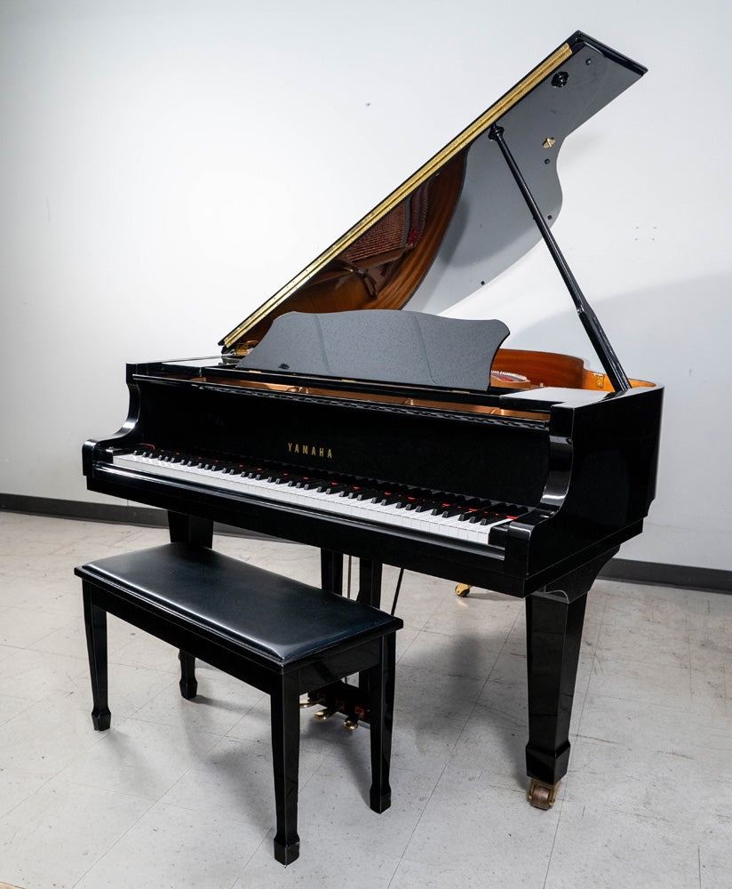Yamaha C1 Grand Piano in Polished Ebony | Used — Alamo Music Center