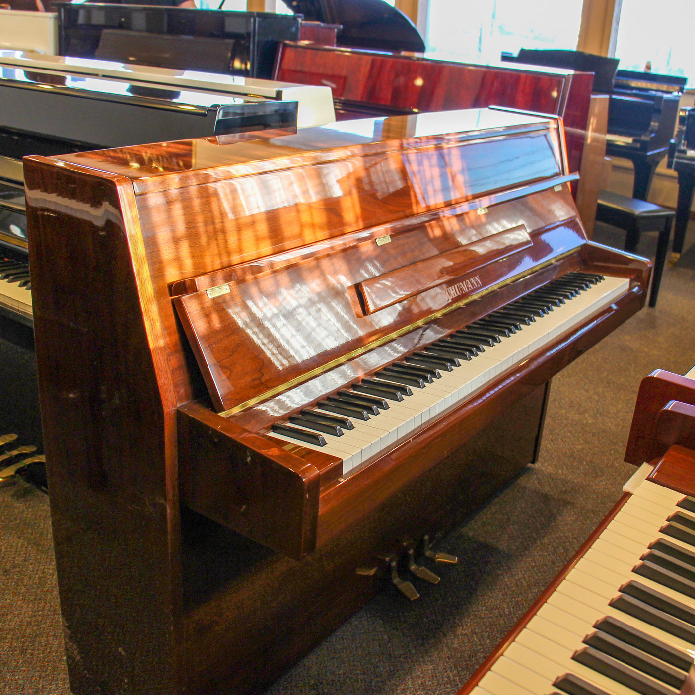 Schumann U820 Walnut Console PianoAlamo Music CenterAlamo Music ...