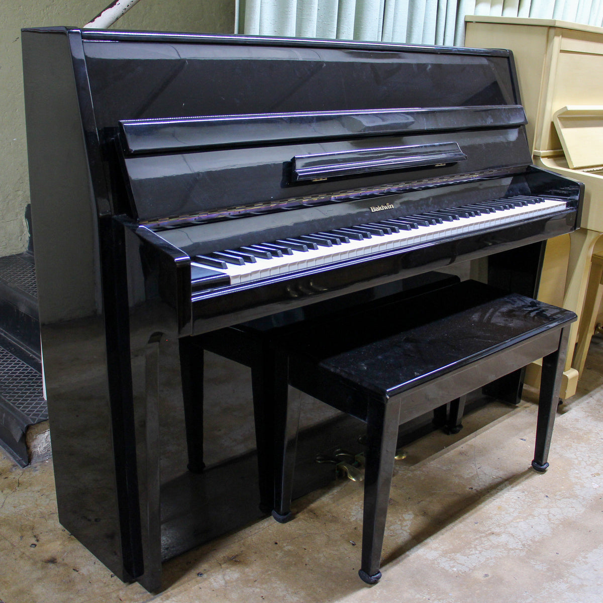Baldwin Polished Ebony Console PianoAlamo Music CenterBaldwinUPRIGHT PIANOS