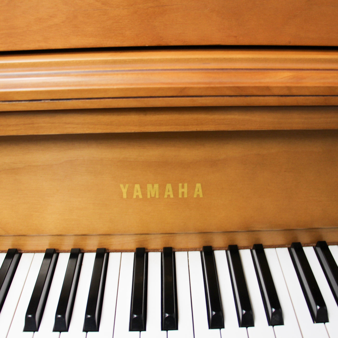 Yamaha M2 French Oak Piano | French Style w benchAlamo Music ...