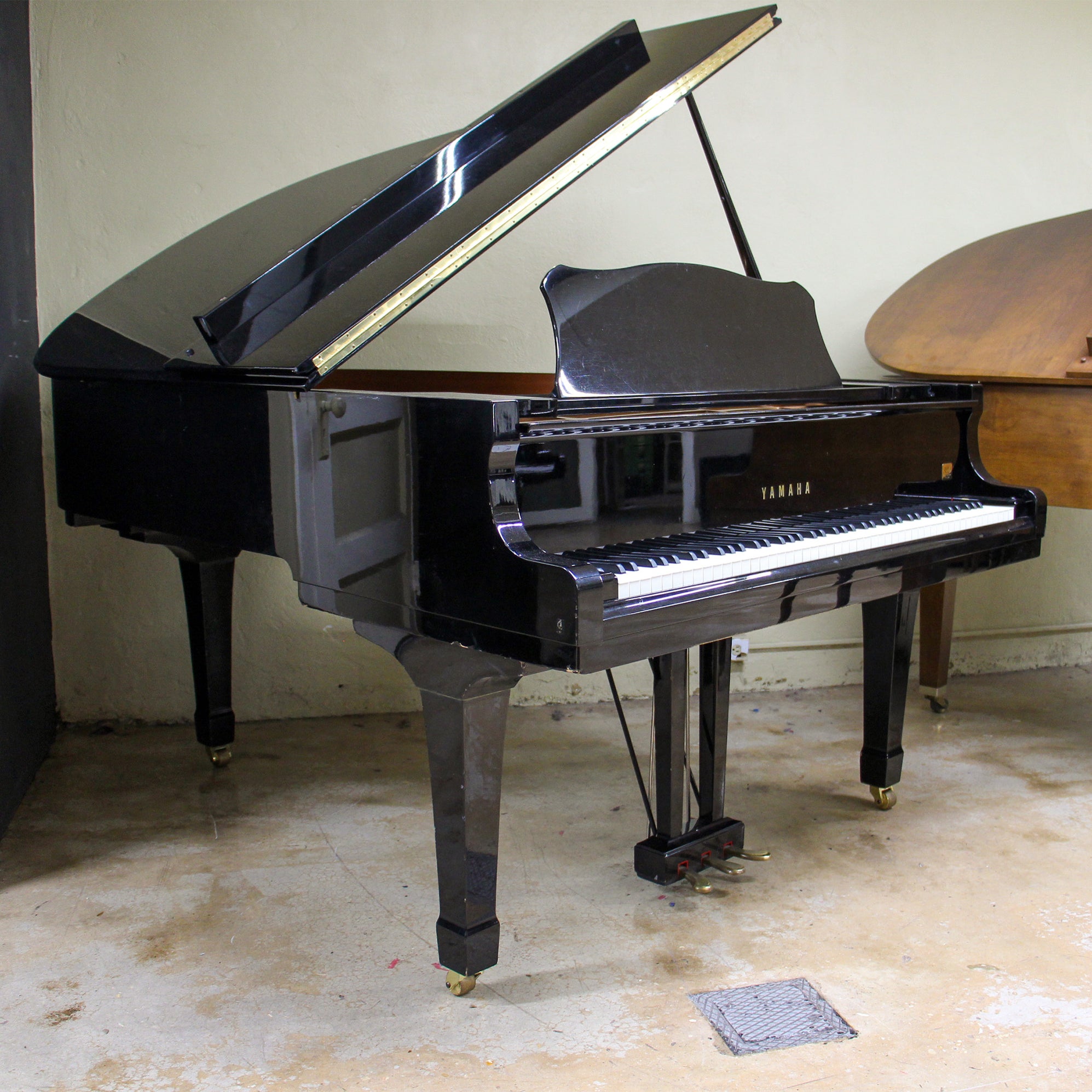 Yamaha C3 6'1" Polished Ebony Grand PianoAlamo Music CenterYamahaGrand Pianos