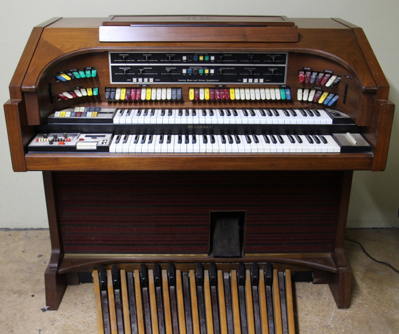 Lowrey 1125-3 Organ w/ benchAlamo Music CenterLowreyUPRIGHT PIANOS