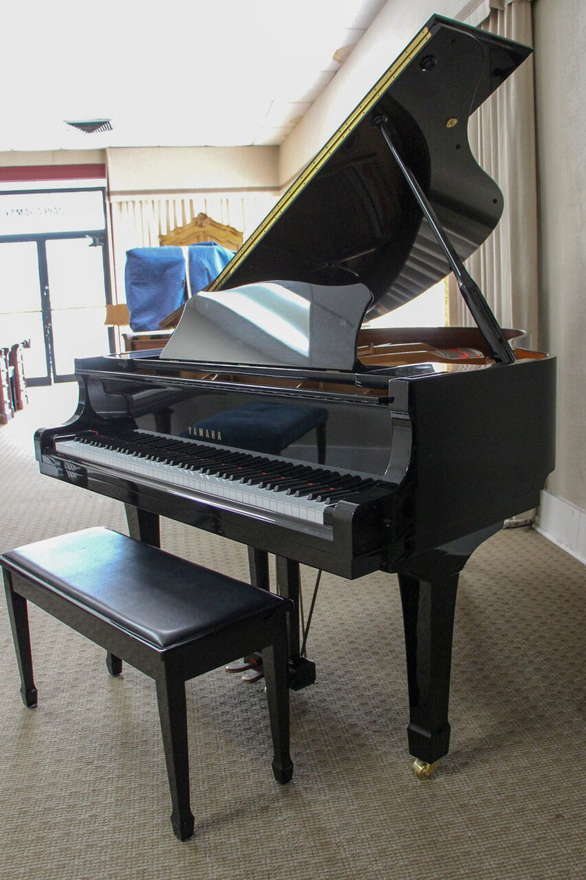 Yamaha C2 Grand Piano 5'8" Polished Ebony (1999) | UsedAlamo Music ...