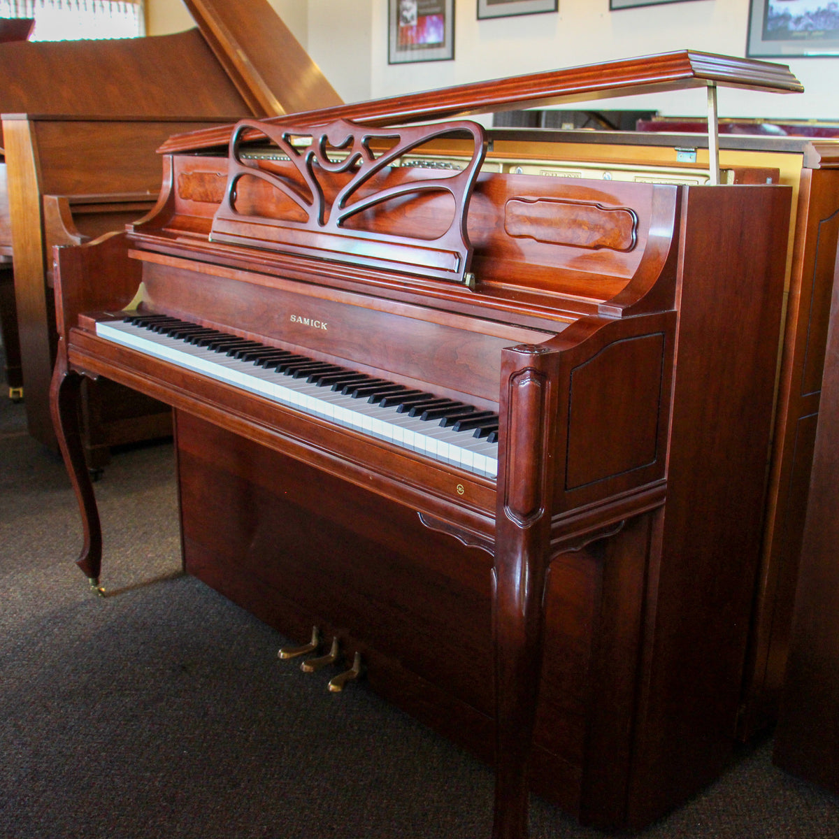 Samick SU-42F Upright Console Piano and Bench | Cherry FinishAlamo ...