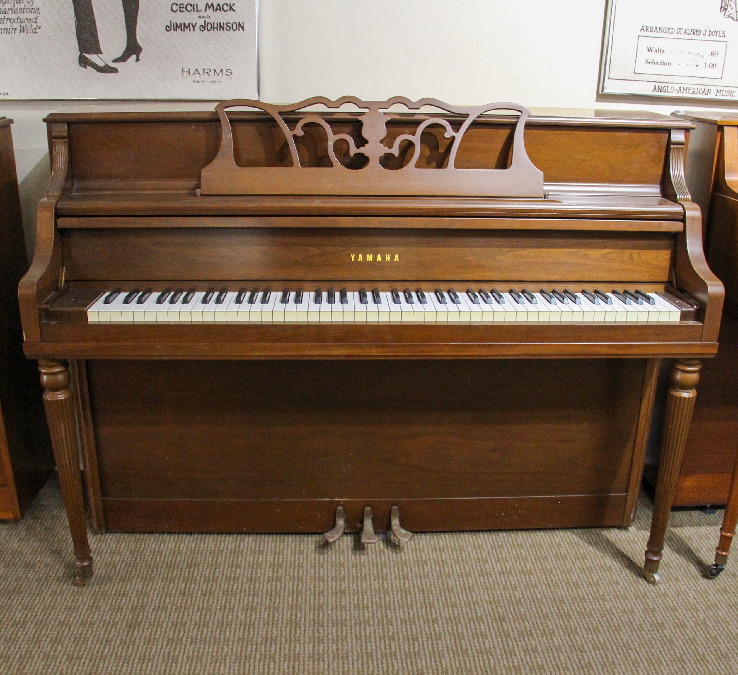 Yamaha Dark Walnut Furniture Console PianoAlamo Music ...