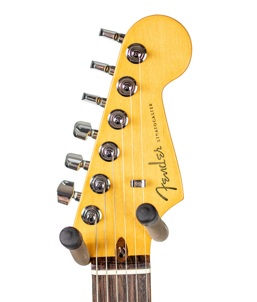 Fender American Ultra Stratocaster HSS, Rosewood Fingerboard ...