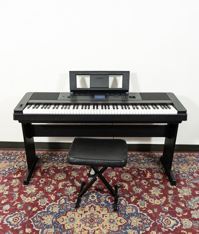 Pre-Owned Yamaha DGX-660 88-Key Portable Grand Digital Piano w/ Stand ...